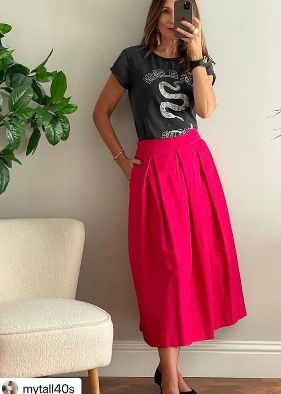 Diane full volume skirt in Raspberry – Colour Story